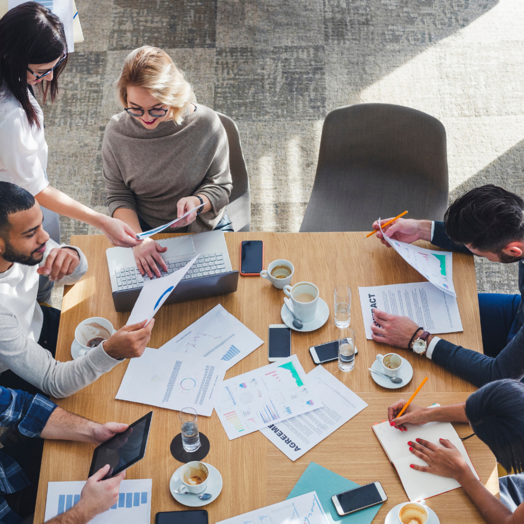 Ways to Manage and Bond a Disjointed Team - Reviews by Kathy