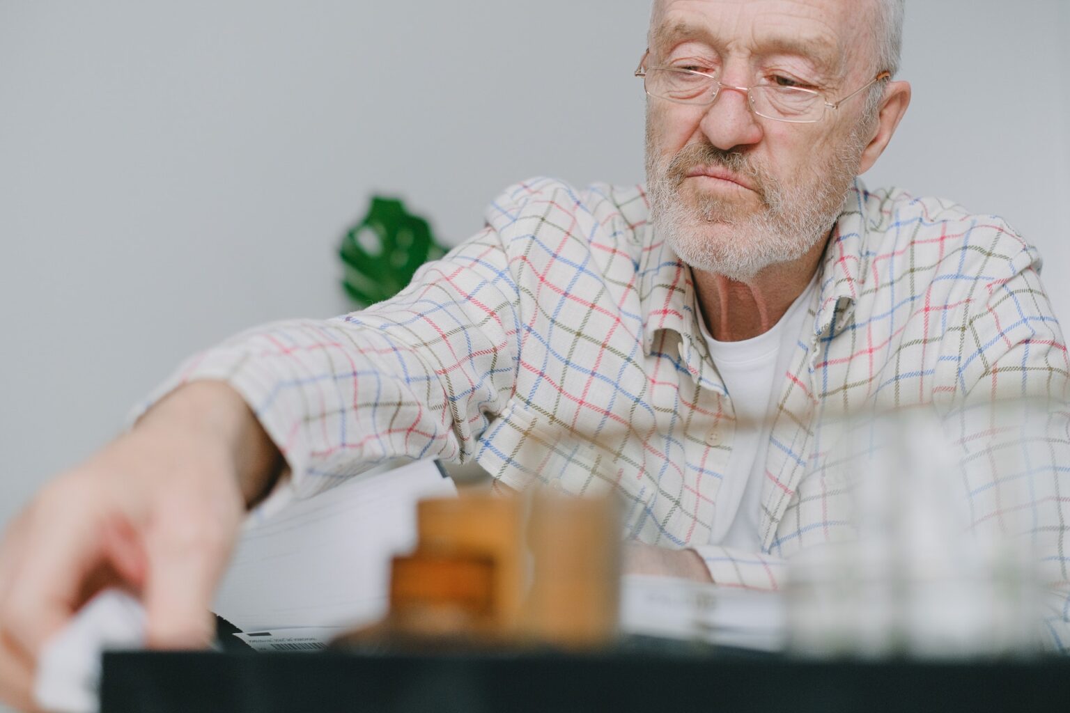 Essential Things to Check When You Visit an Elderly Relative - Reviews ...